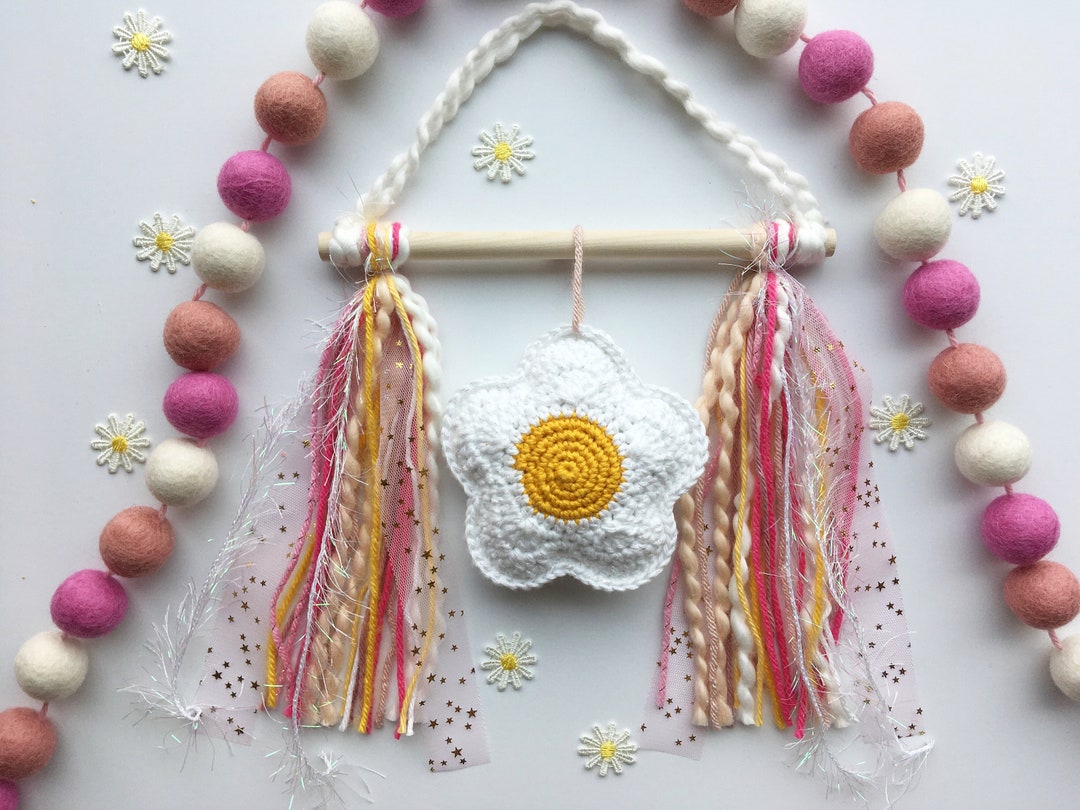 Retro Daisy Wall Hanging/daisy Nursery/spring Nursery Decor/spring ...