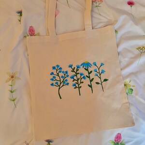 Dainty Floral Tote Bag — Women’s Custom Canvas Tote Bag With Flowers ...