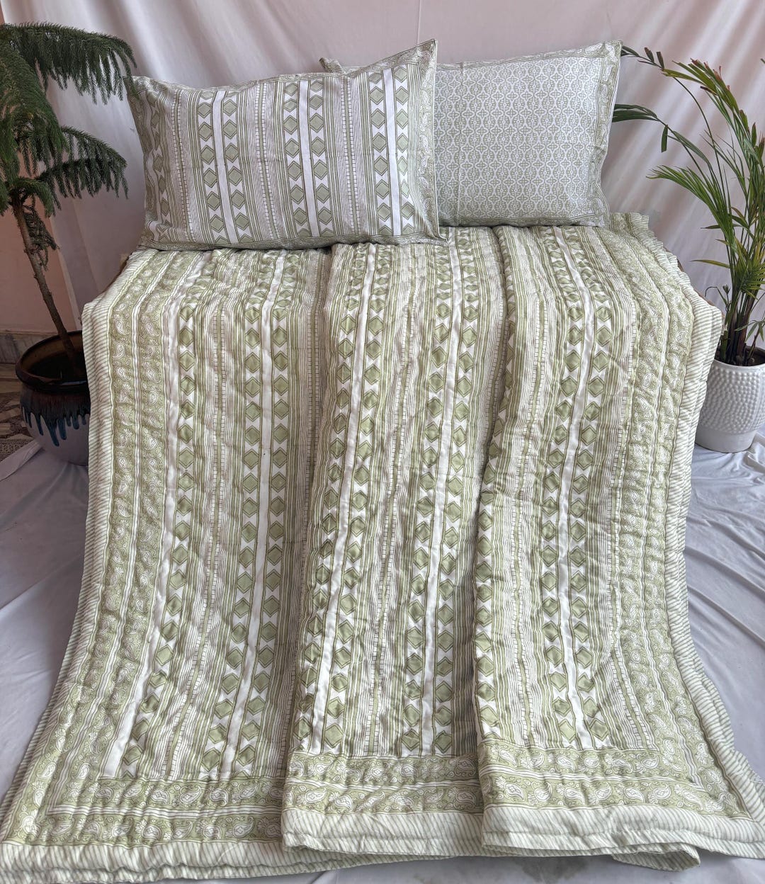 New Handmade Green Quilt, Block Printed Quilt, 100% Cotton Reversible ...