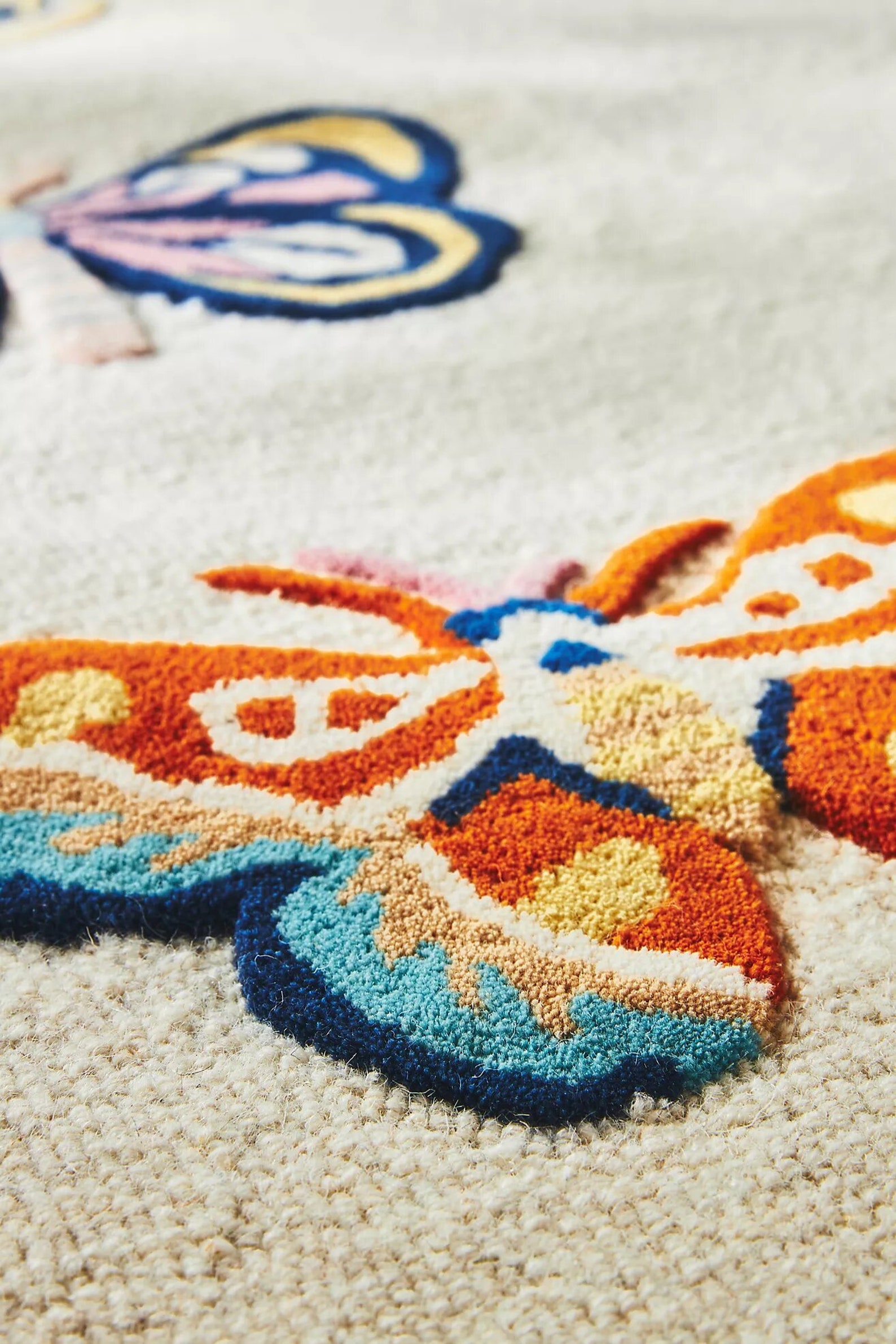 Woolen Premium Handmade Modern Butterfly Style Rug Hand Tufted Loop Cut ...