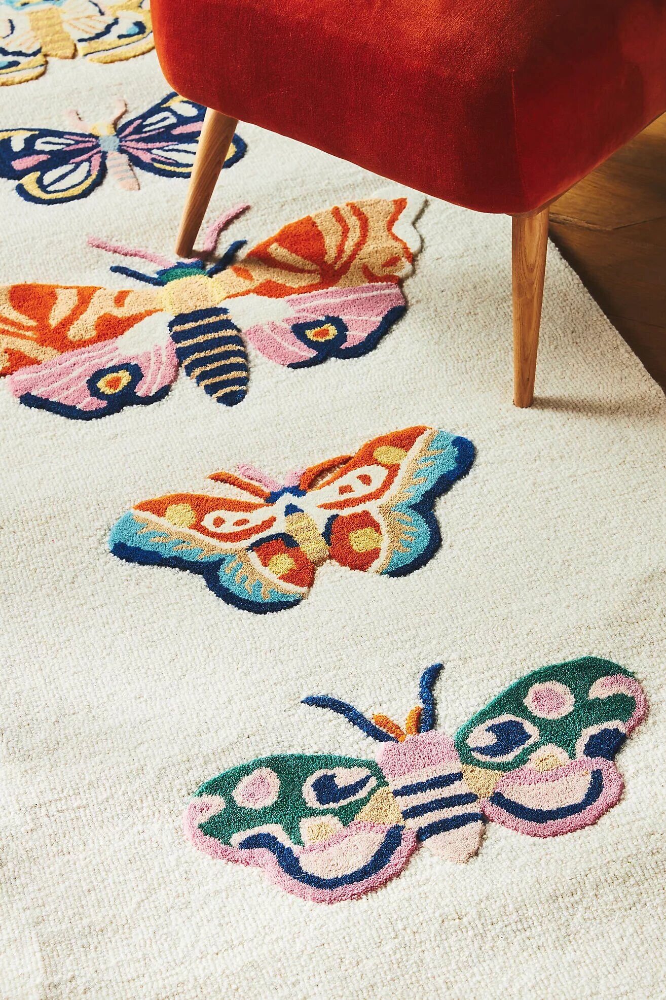 Woolen Premium Handmade Modern Butterfly Style Rug Hand Tufted Loop Cut ...