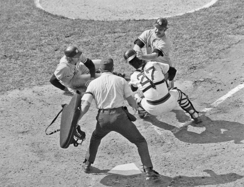 New York Yankees Thurman Munson & Carton Fisk Clash at Home Plate 8x10 ...
