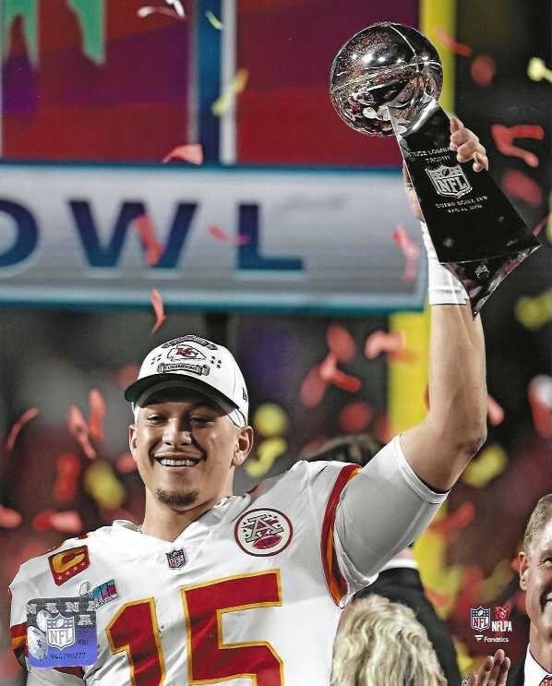 Kansas City Chiefs Patrick Mahomes Holds up the Super Bowl Trophy ...