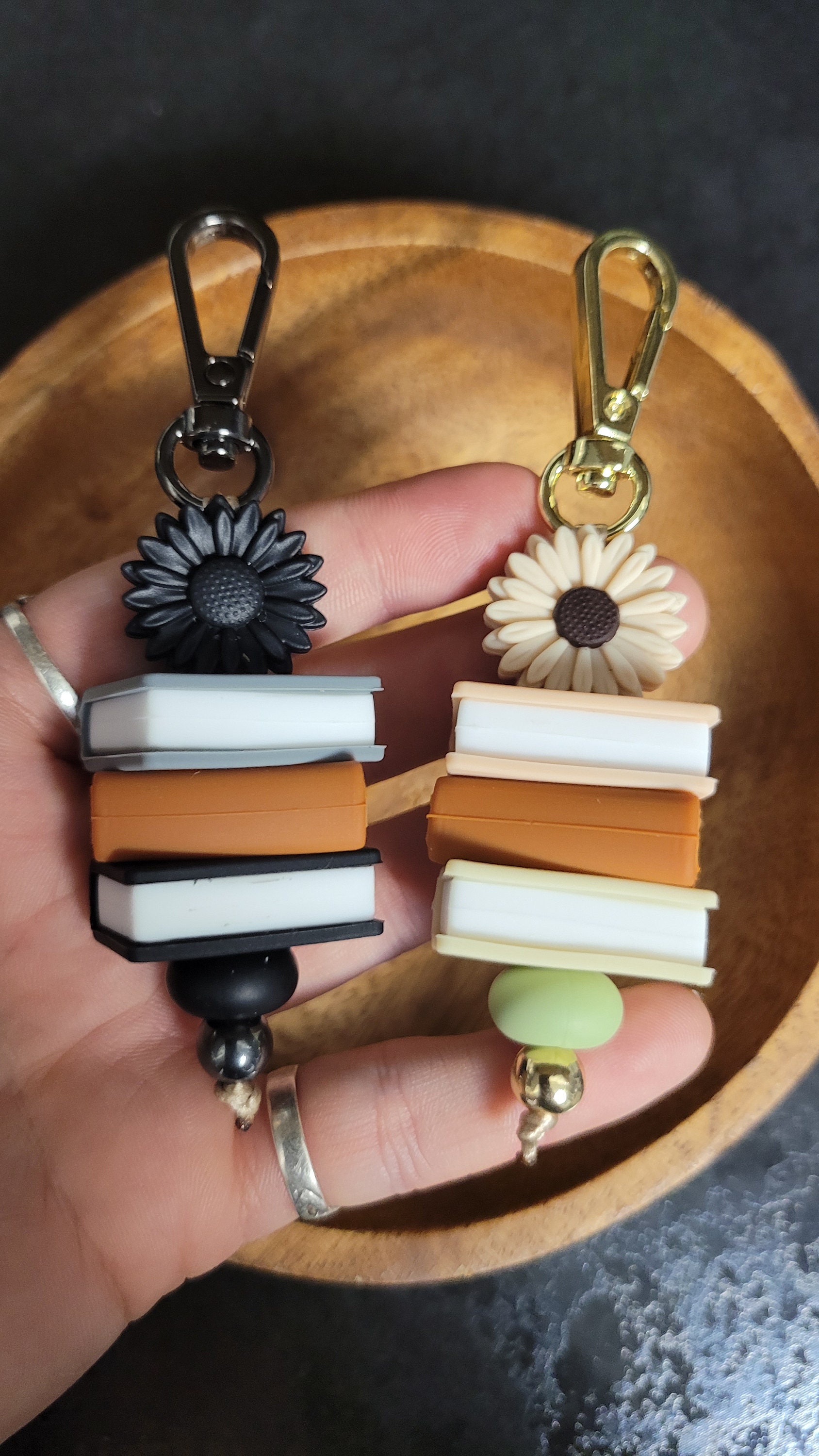 Sunflower and Books Keychain Book Keychain Flower Keychain Bookish Gift ...