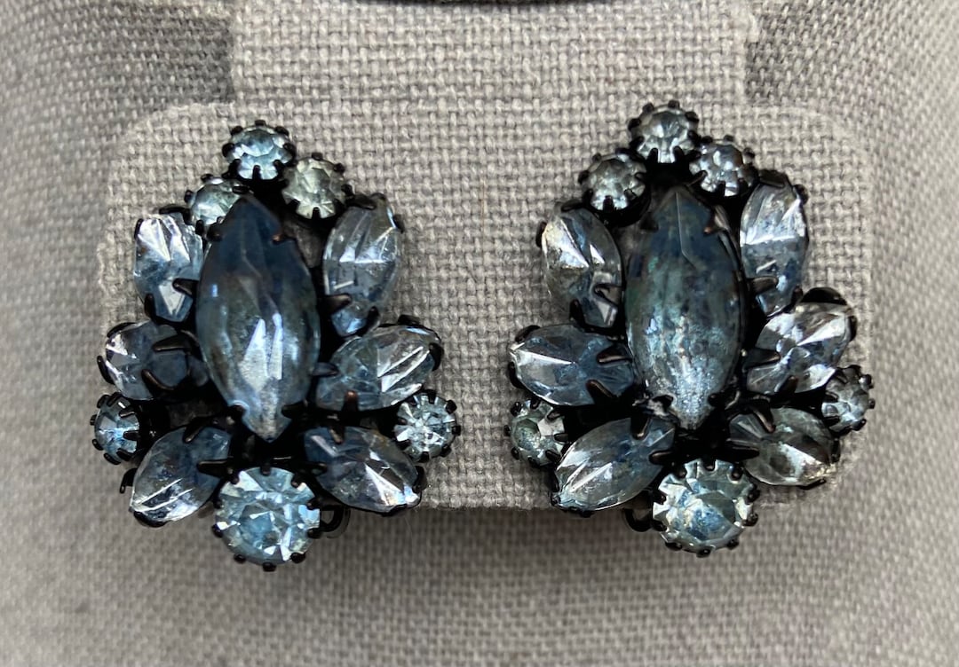Vintage Weiss Blue Rhinestone Clip-on Earrings - Etsy
