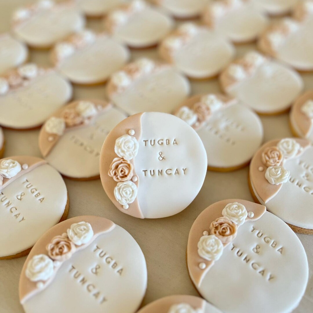25 Pcs Cookies , Engagement Biscuits|engagement Cookies|wedding Cookies ...