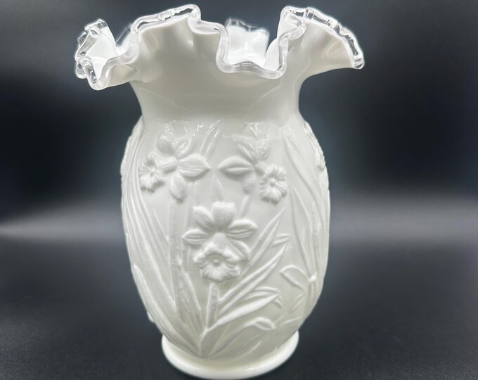Fenton Silvercrest Daffodil Vase - Circa 1990’s - Etsy