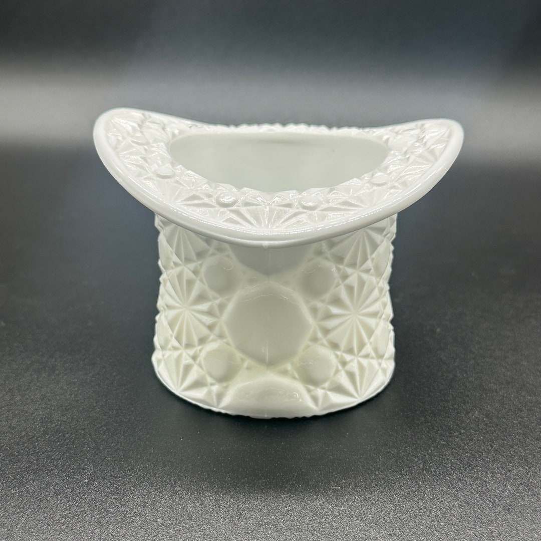 Vintage Fenton Daisy and Button Top Hat, Circa 1960s - Etsy