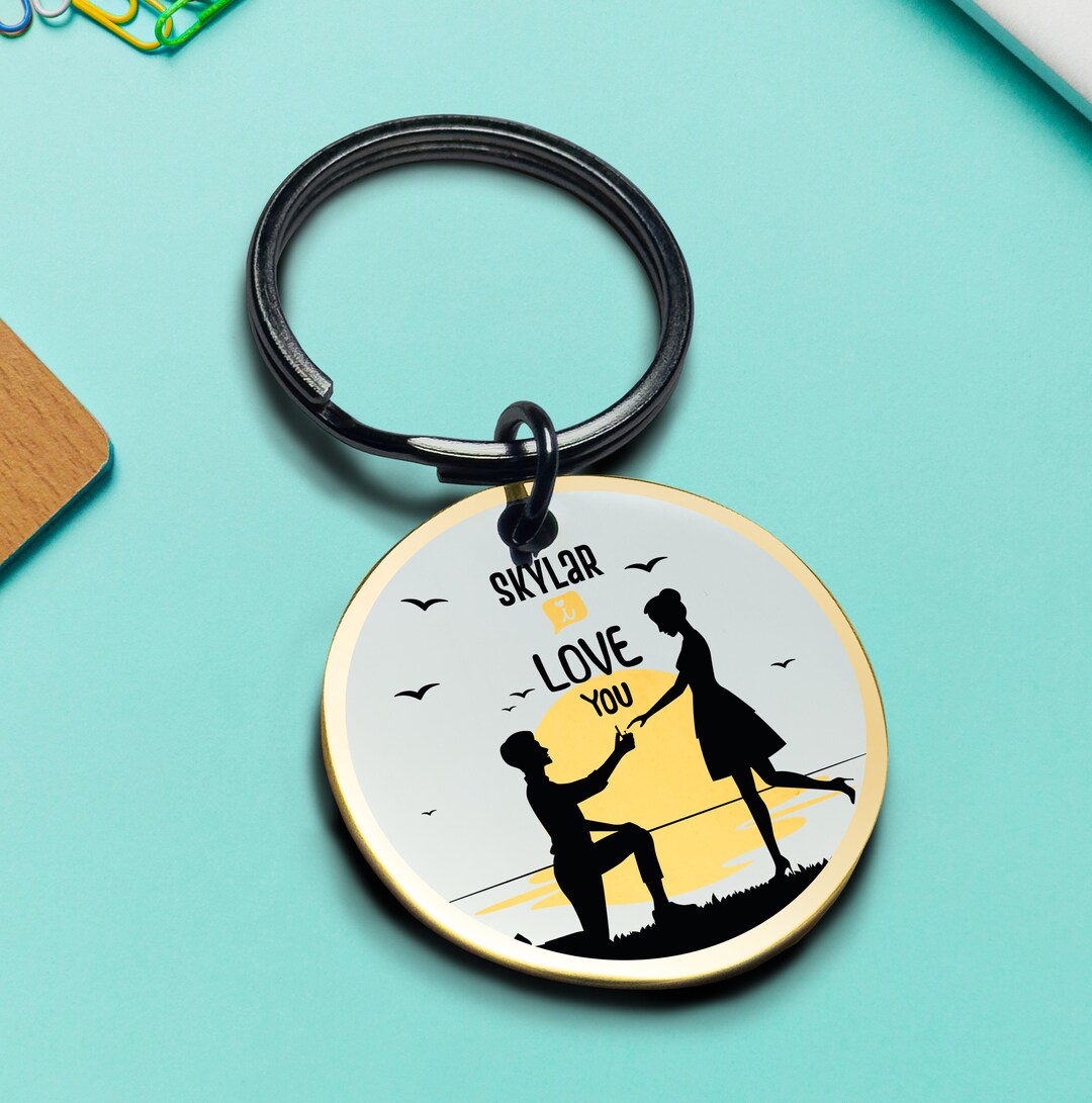 Personalized Couple Keychain Romantic Proposal Scene Unique Love Gift ...