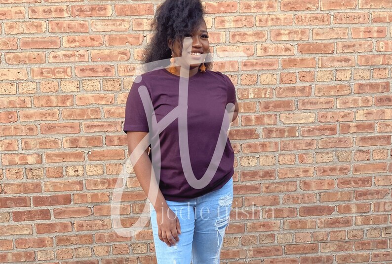 Black Model Mockup, Balla Canvas Mockup, Oxblood, T-shirt Mockup, Black ...