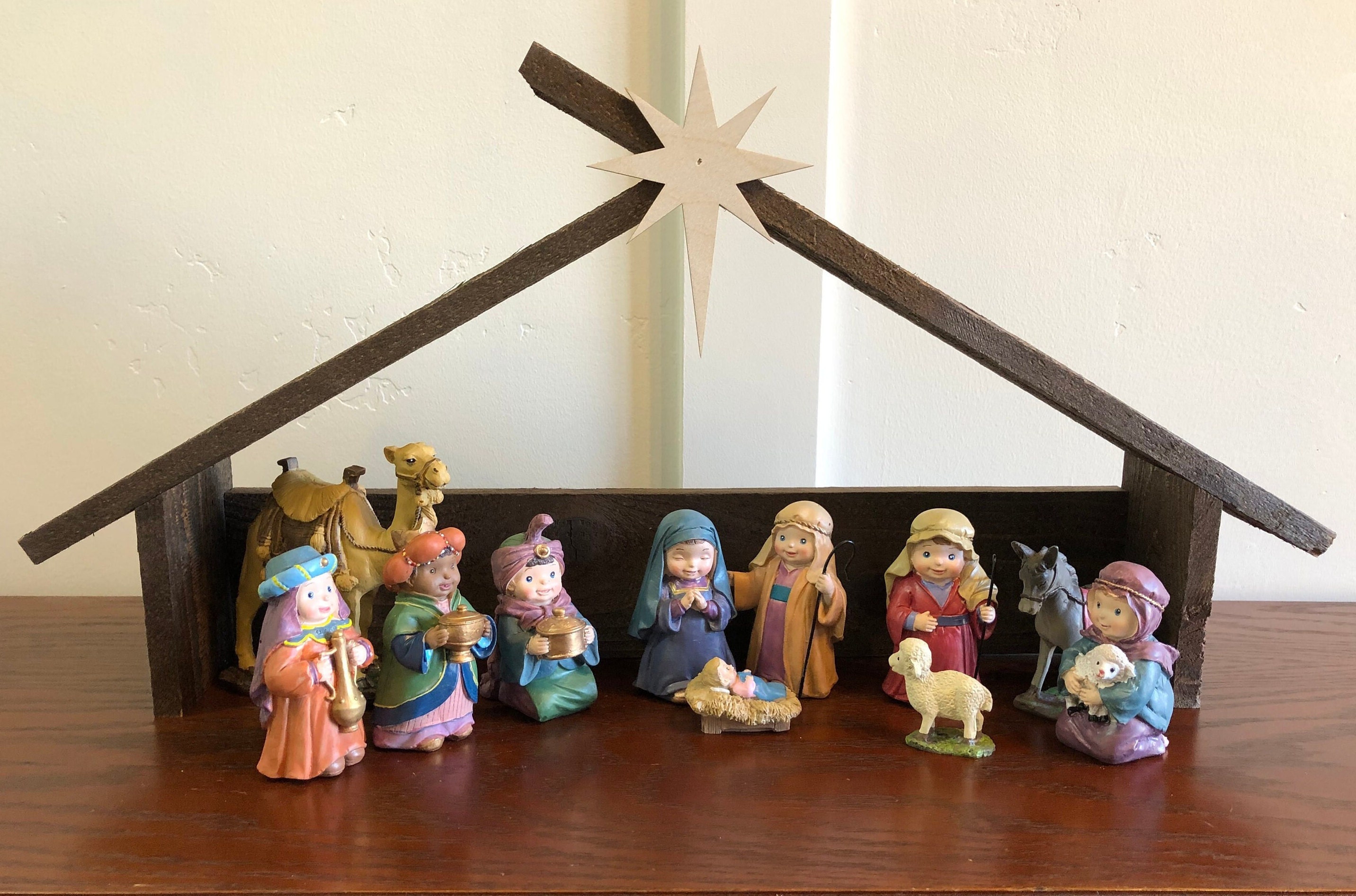 Rustic Wooden Nativity Stable Manger Creche for Lots of Small Figurines ...