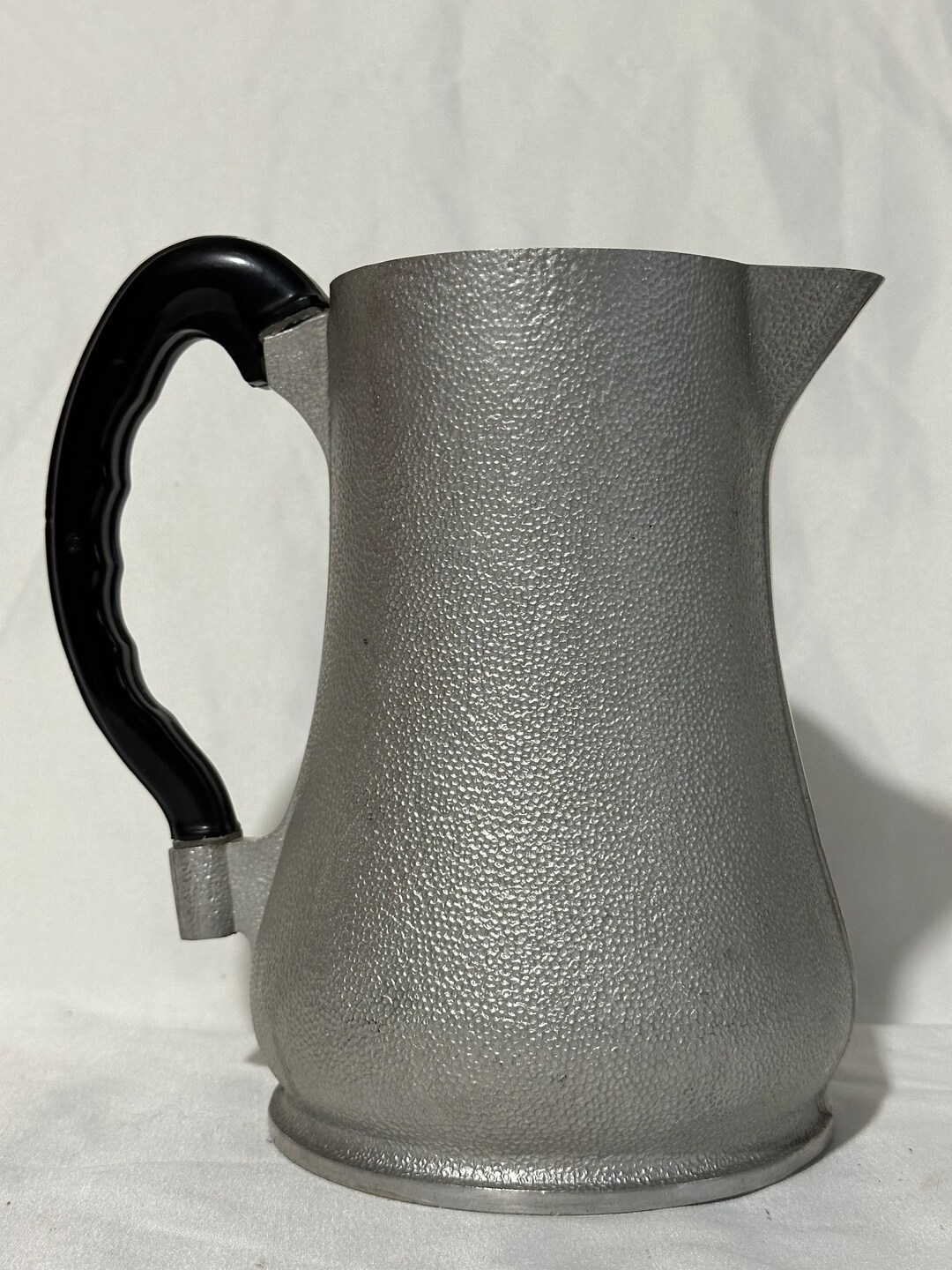 Guardian Service Cast Aluminum Hammered 2 Quart Pitcher - Etsy