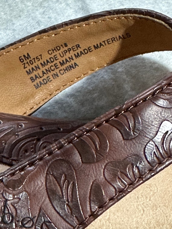 BOC Thong Floral Sandals - size 6M - Gem