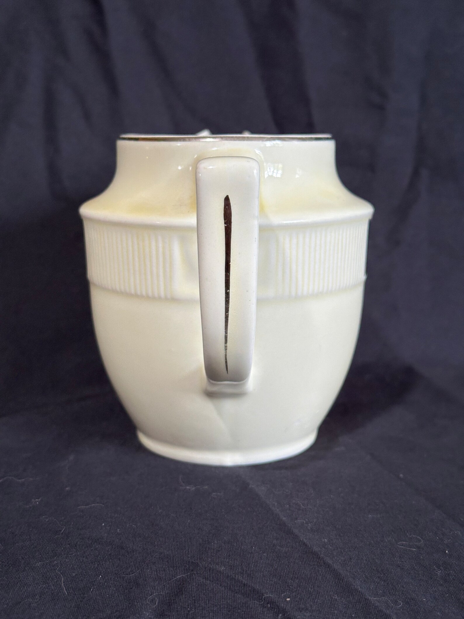 Halls Superior Silhouette Medallion Jug Pitcher Quality USA Kitchenware ...
