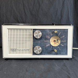 MCM RCA Victor RJD23 Solid State Clock Radio - Etsy
