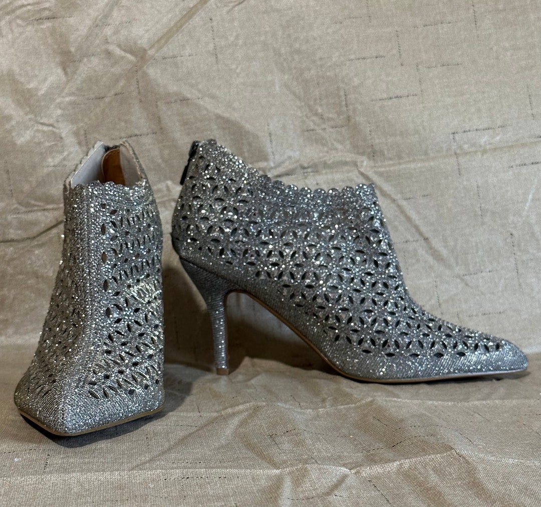 J.reneé Nishita Pewter Dance Glitter Ankle Boots - Size 7.5W - NWOB - Etsy