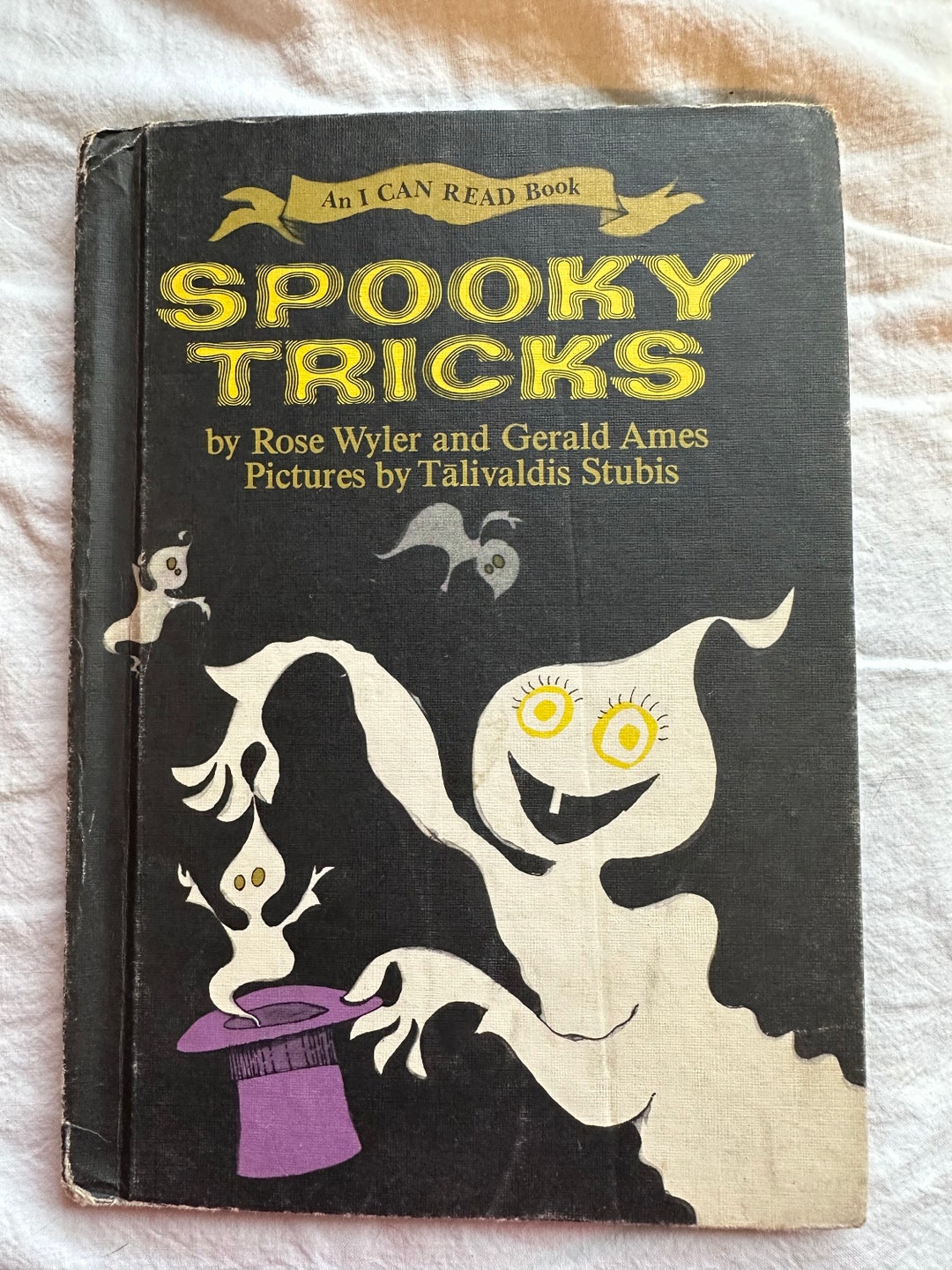 Vintage Spooky Tricks Weekly Reader Book 1968 Magic Halloween Ghosts - Etsy