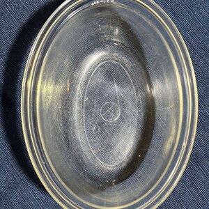 PYREX Oval Casserole Dish With Floral Embossed Lid & Metal Handled ...