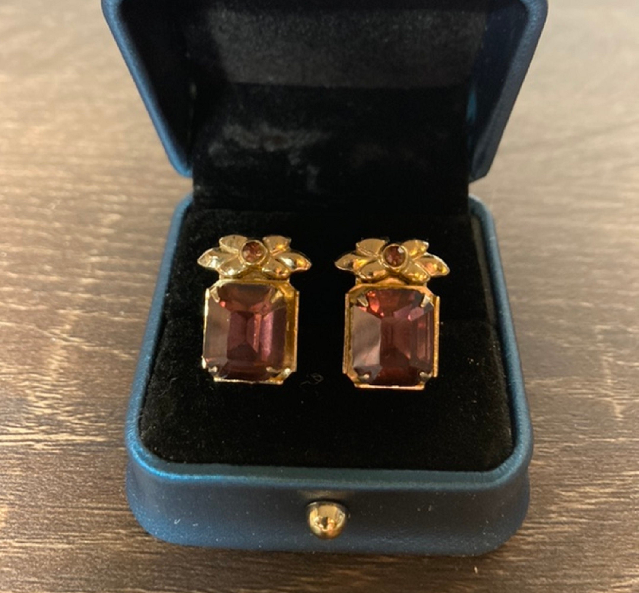 Vintage Art Deco Lovely Patina Screw Back Earrings Light Purple or ...