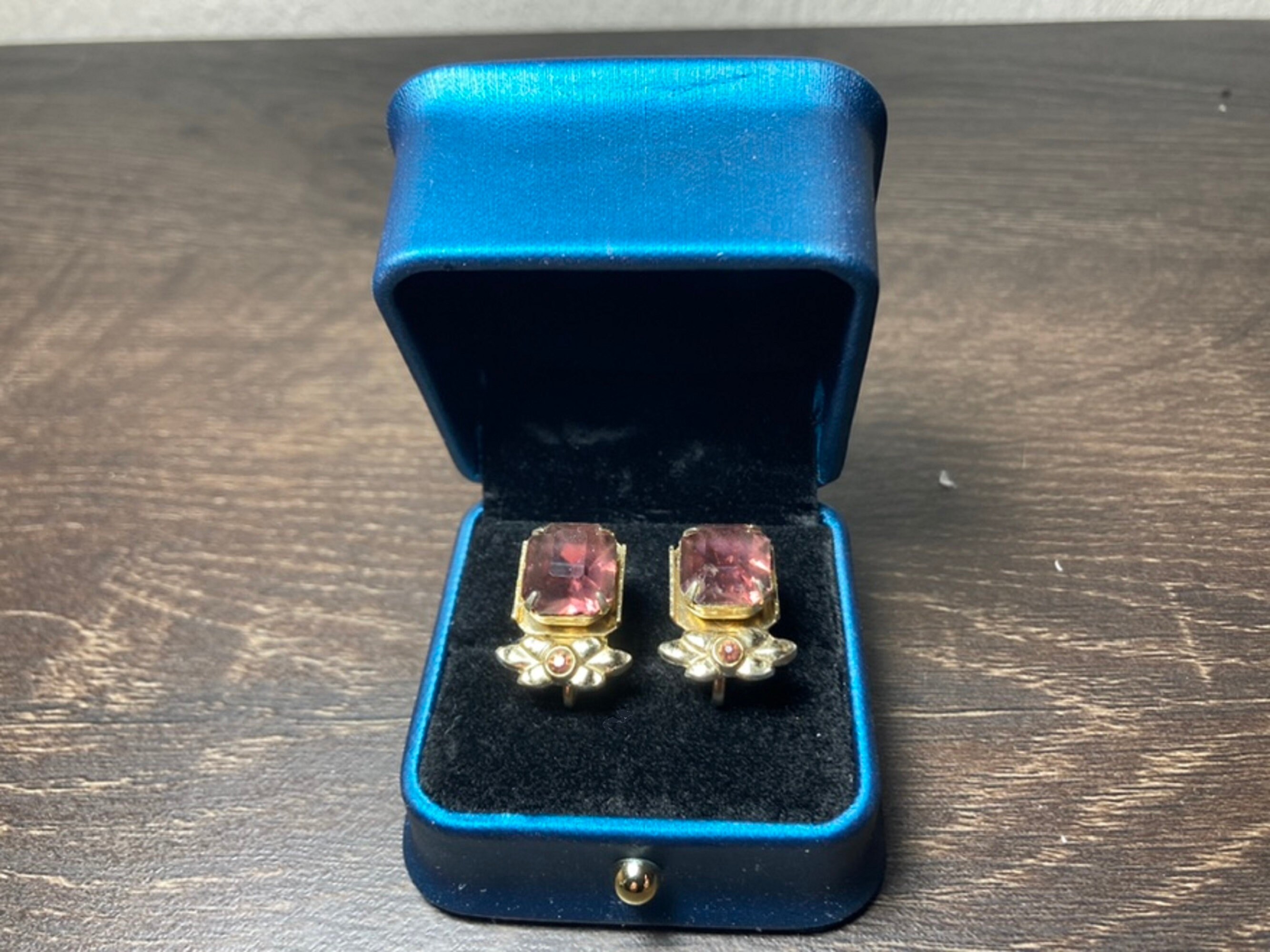 Vintage Art Deco Lovely Patina Screw Back Earrings Light Purple or ...