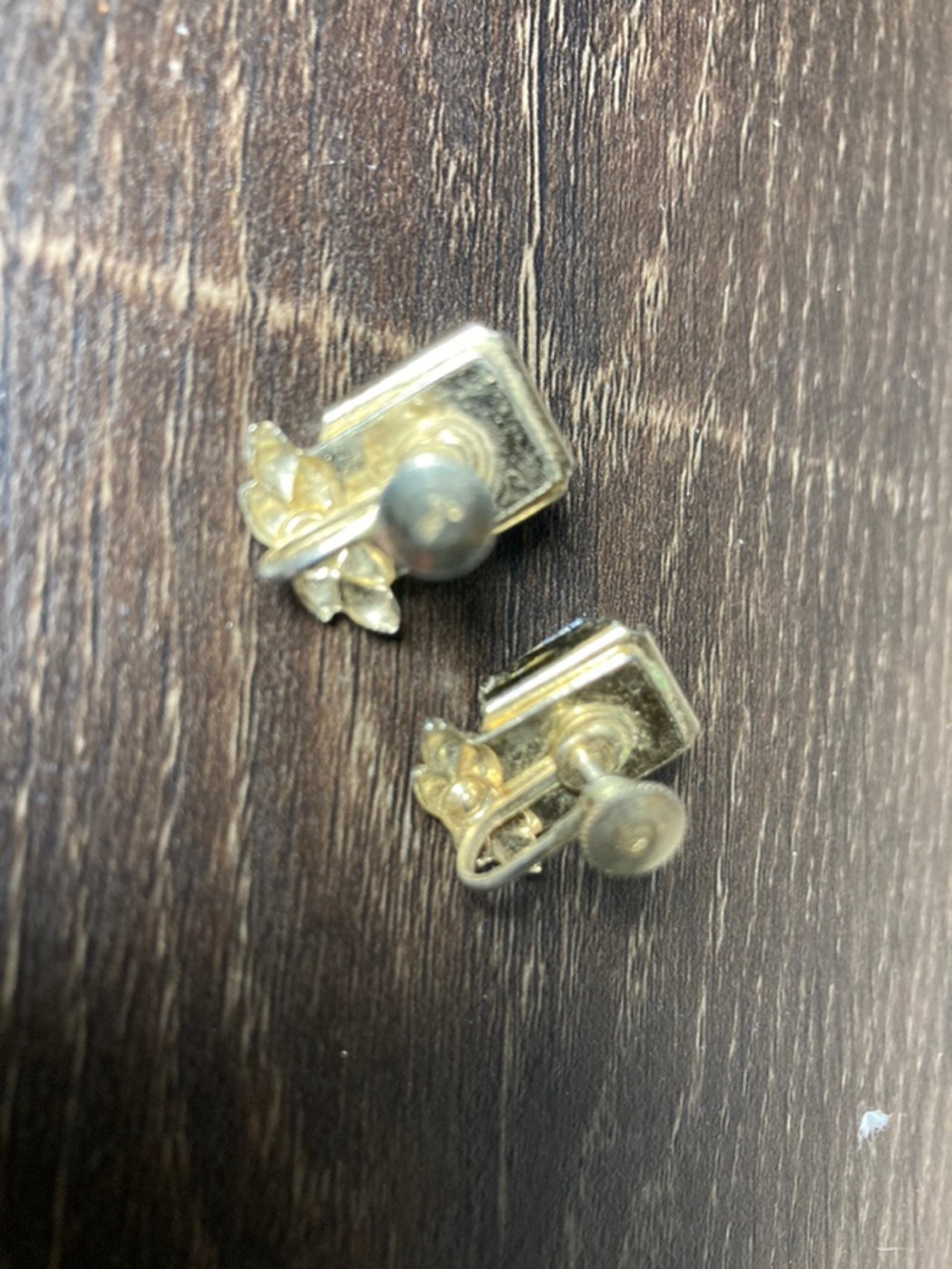 Vintage Art Deco Lovely Patina Screw Back Earrings Light Purple or ...