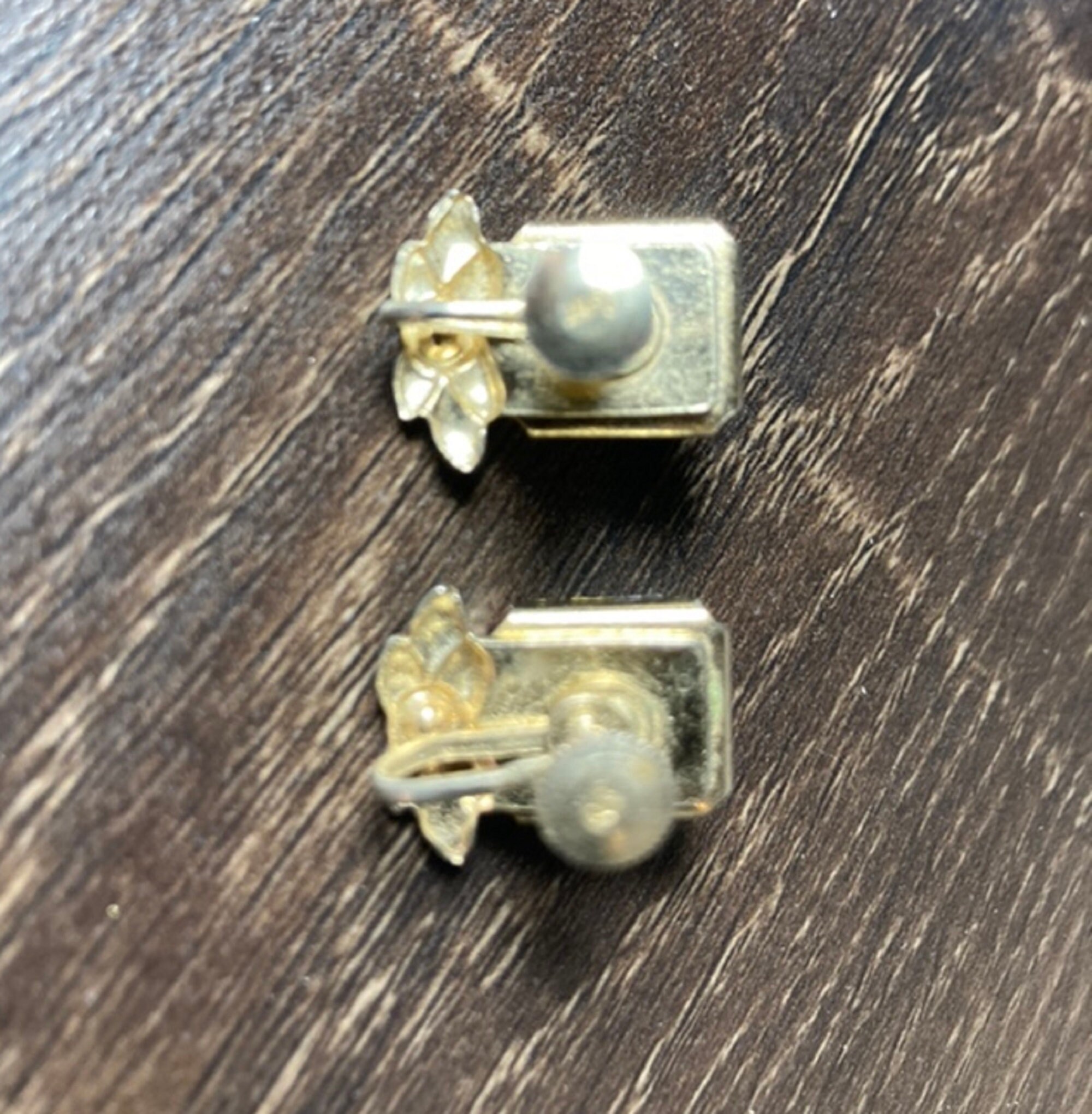 Vintage Art Deco Lovely Patina Screw Back Earrings Light Purple or ...