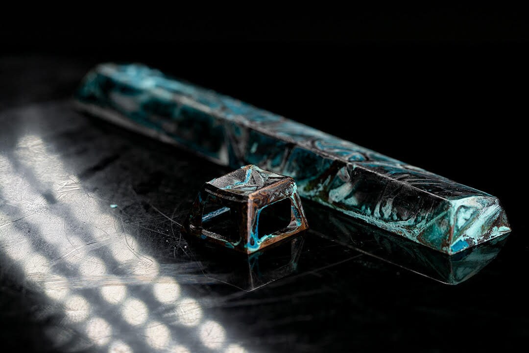 Fractured Patina - Skeleton Key Brass/copper - Cherry / GMK Keycap - 6. ...