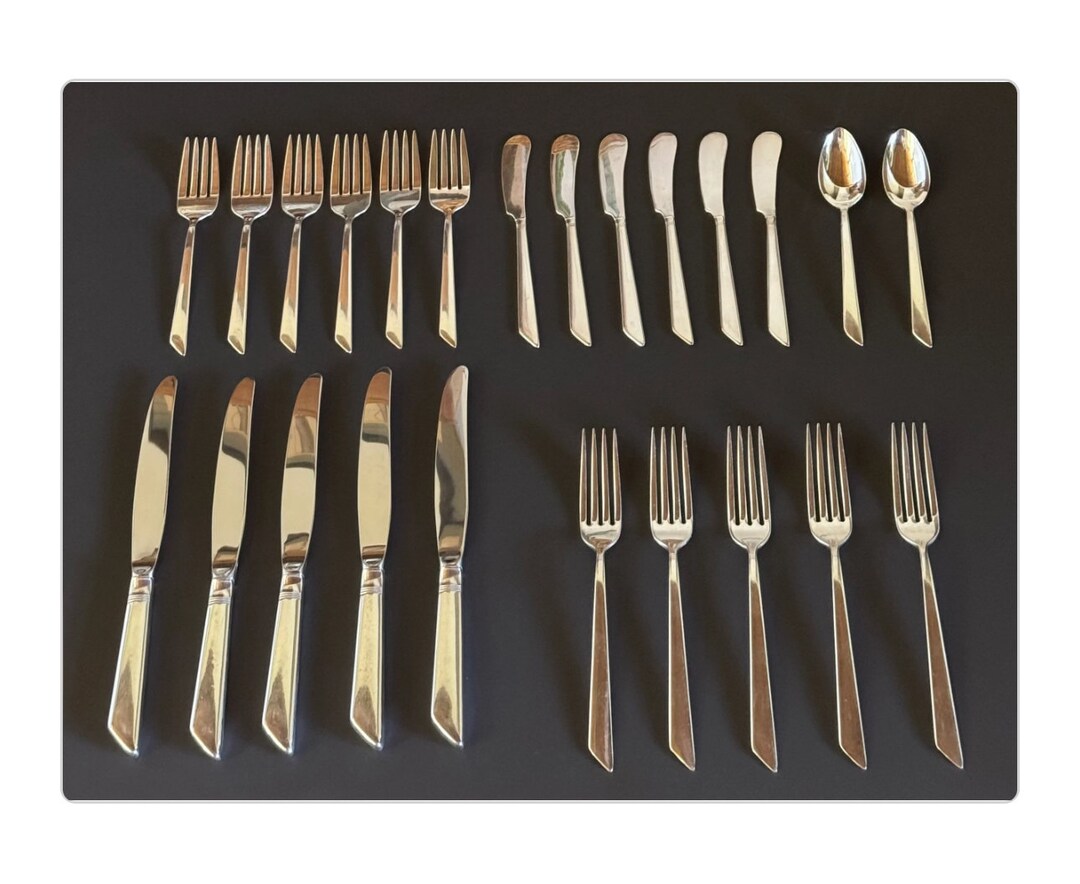 Vintage 24 Piece Silver Plate Flatware Set Silver Willow by Heritage ...