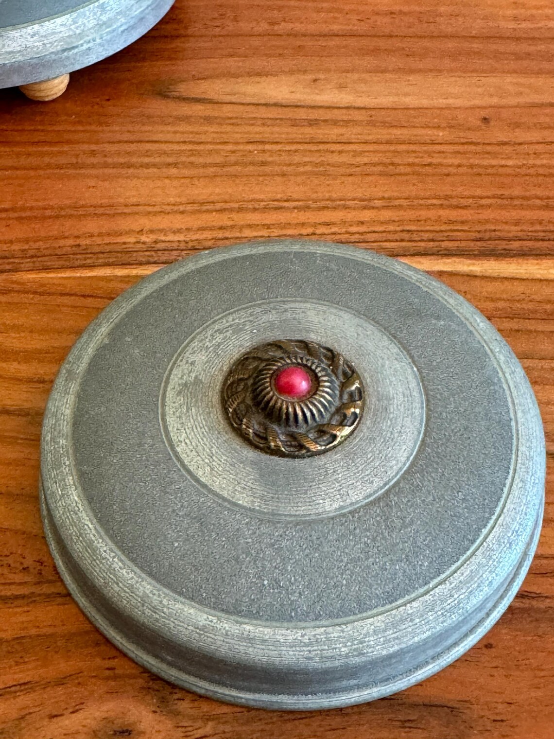 Vintage Metal Powder Box Music Box Trinket Dish Antique Jewelry Box ...