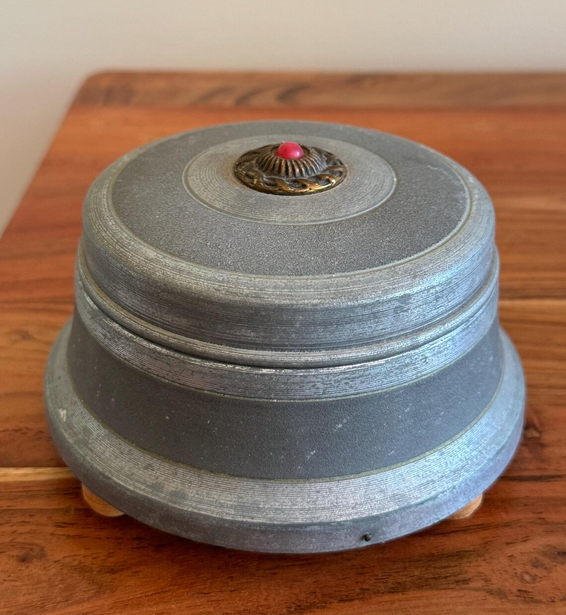 Vintage Metal Powder Box Music Box Trinket Dish Antique Jewelry Box ...