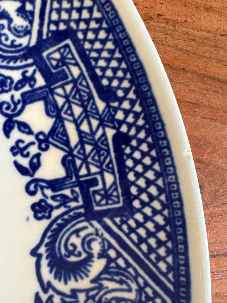 Vintage Blue Willow Dinner Plate Blue and White English Cottage Antique ...