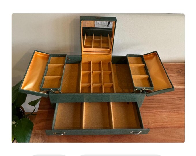 Large Vintage Hunter Green Jewelry Box With Gold Velvet Lining and Gold ...