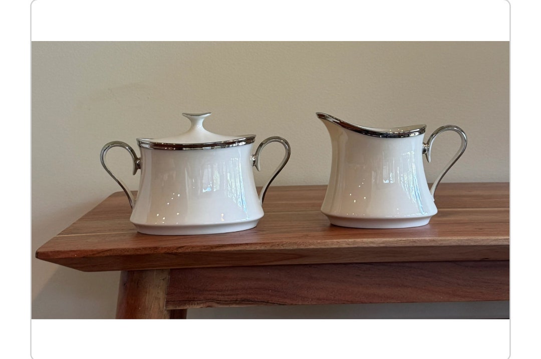Lenox Solitaire Creamer & Sugar Dish With Lid in Excellent Condition ...
