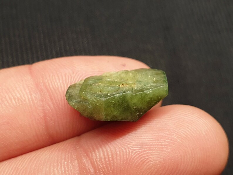 Raw Uvite Burma 17ct Rough Green Tourmaline Gemstones Mogok Burma 电气石 ...