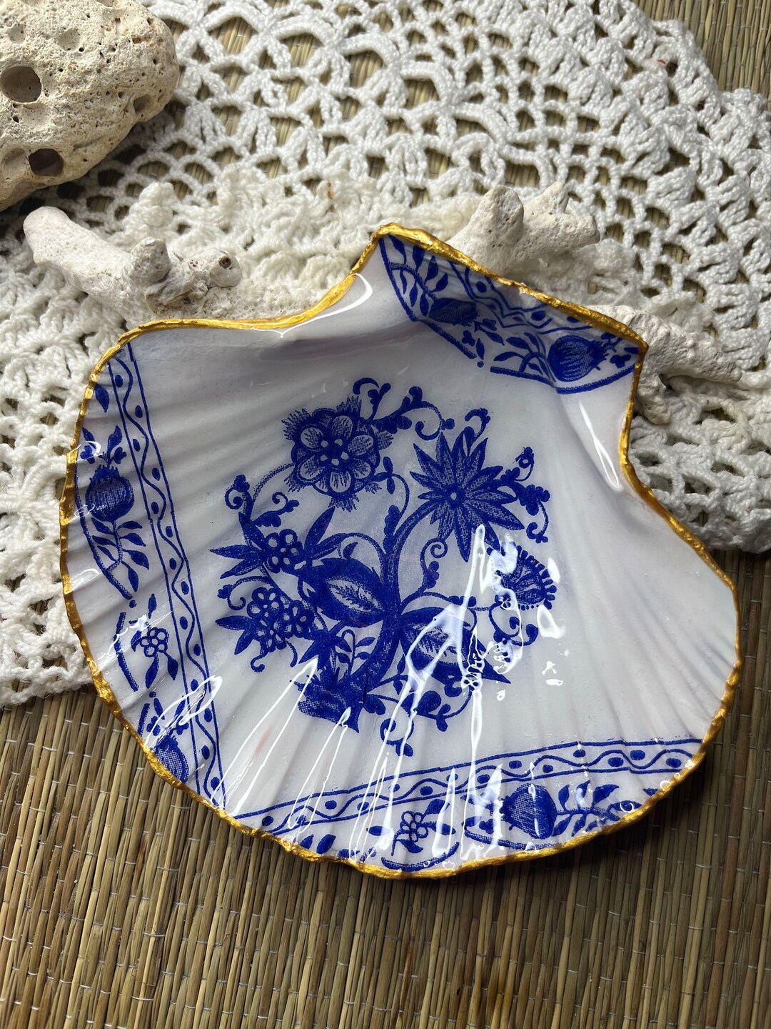 Scallop Shell Decorated With Blue for an Earthenware Effect - Etsy