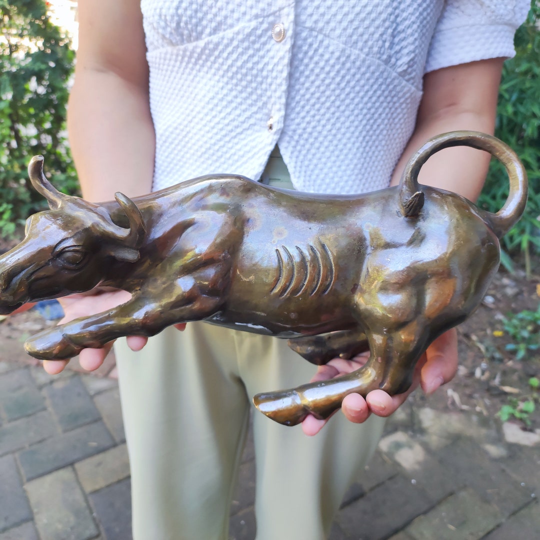 Wall Street Bronze Bull Statue Wall Street Charging Bull Sculpture Home ...