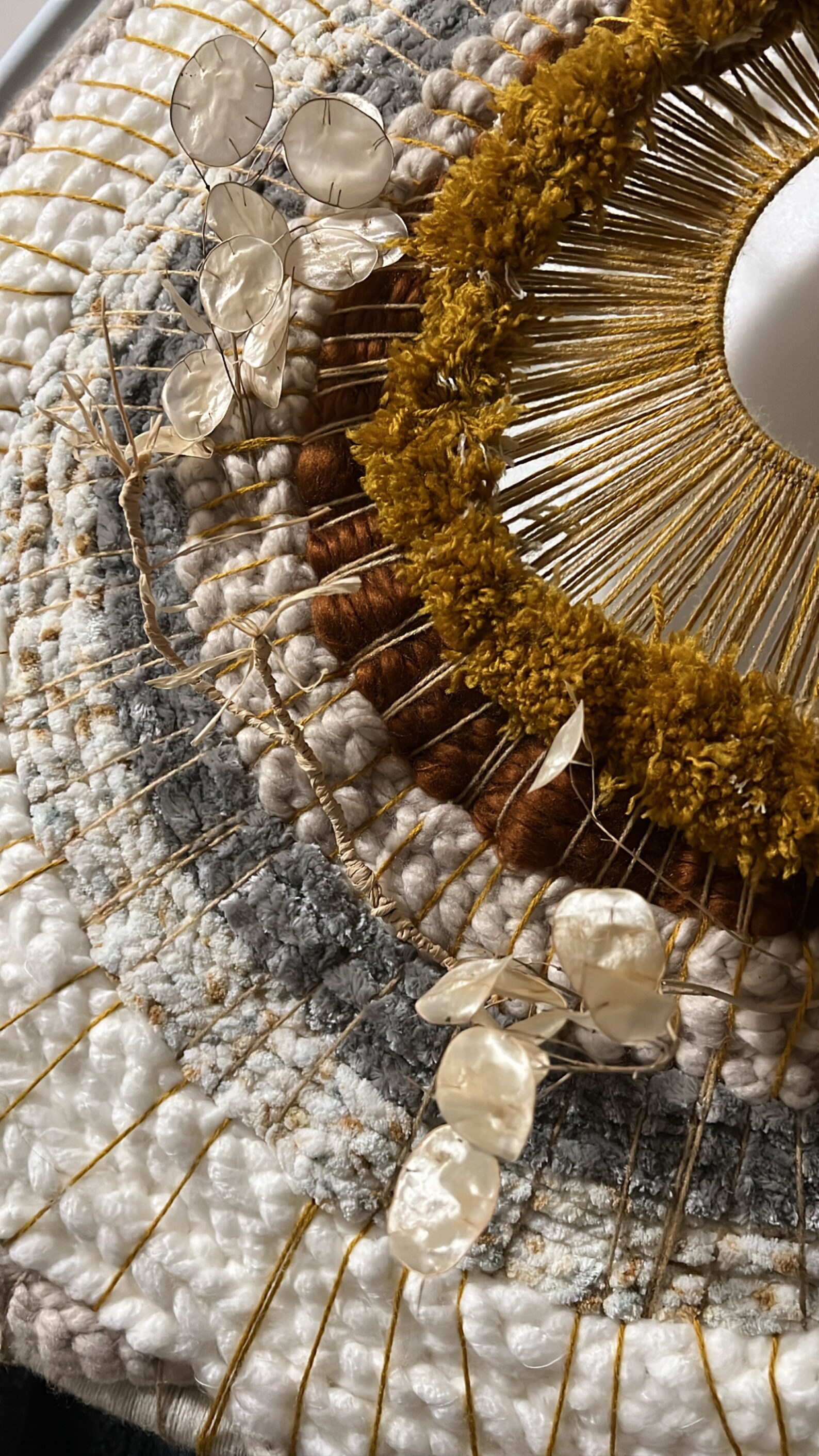 Large Organically Shaped Weave With Tufted Centre and Foliage - Etsy