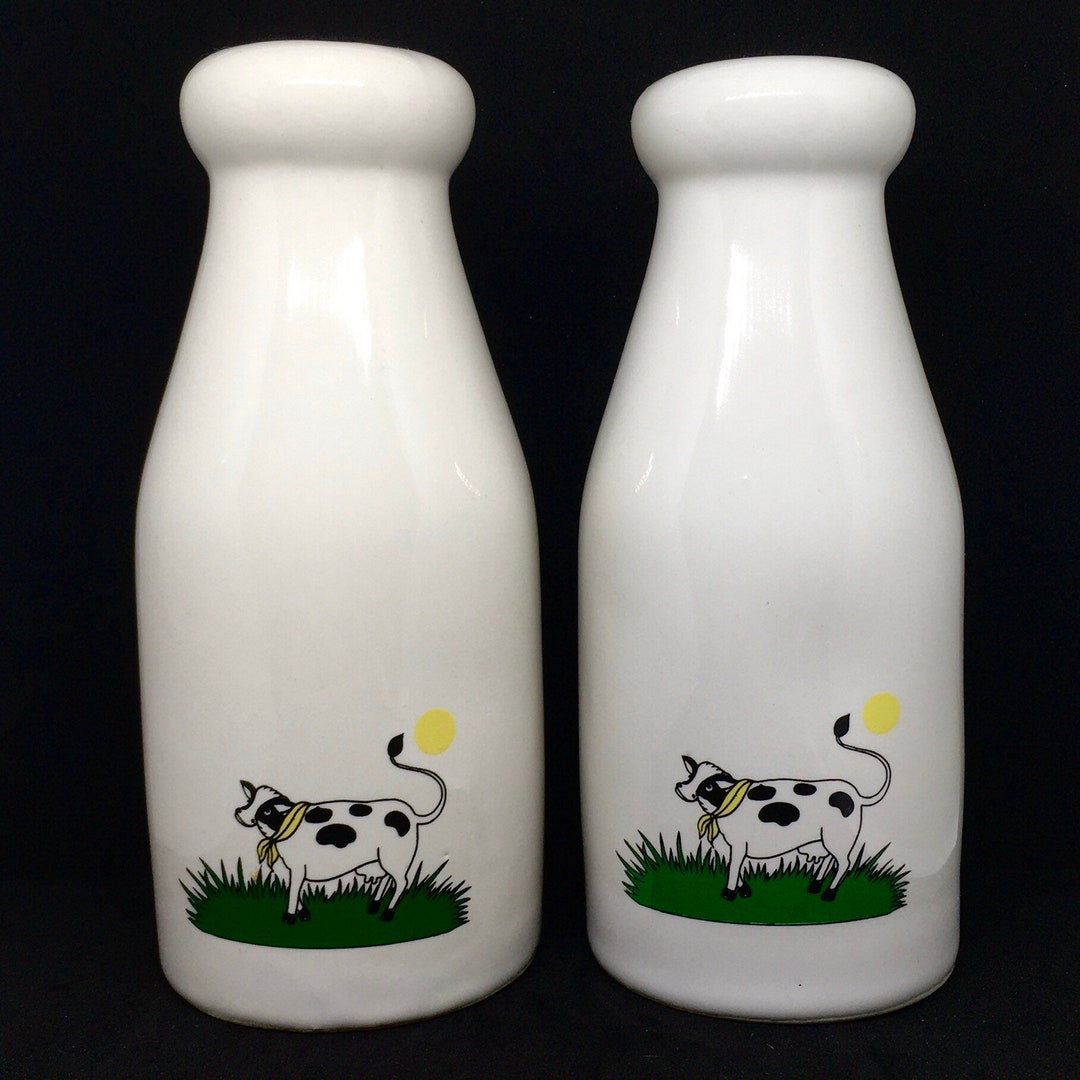 Vintage 60s Farmhouse Salt and Pepper Shakers Country Cow - Etsy