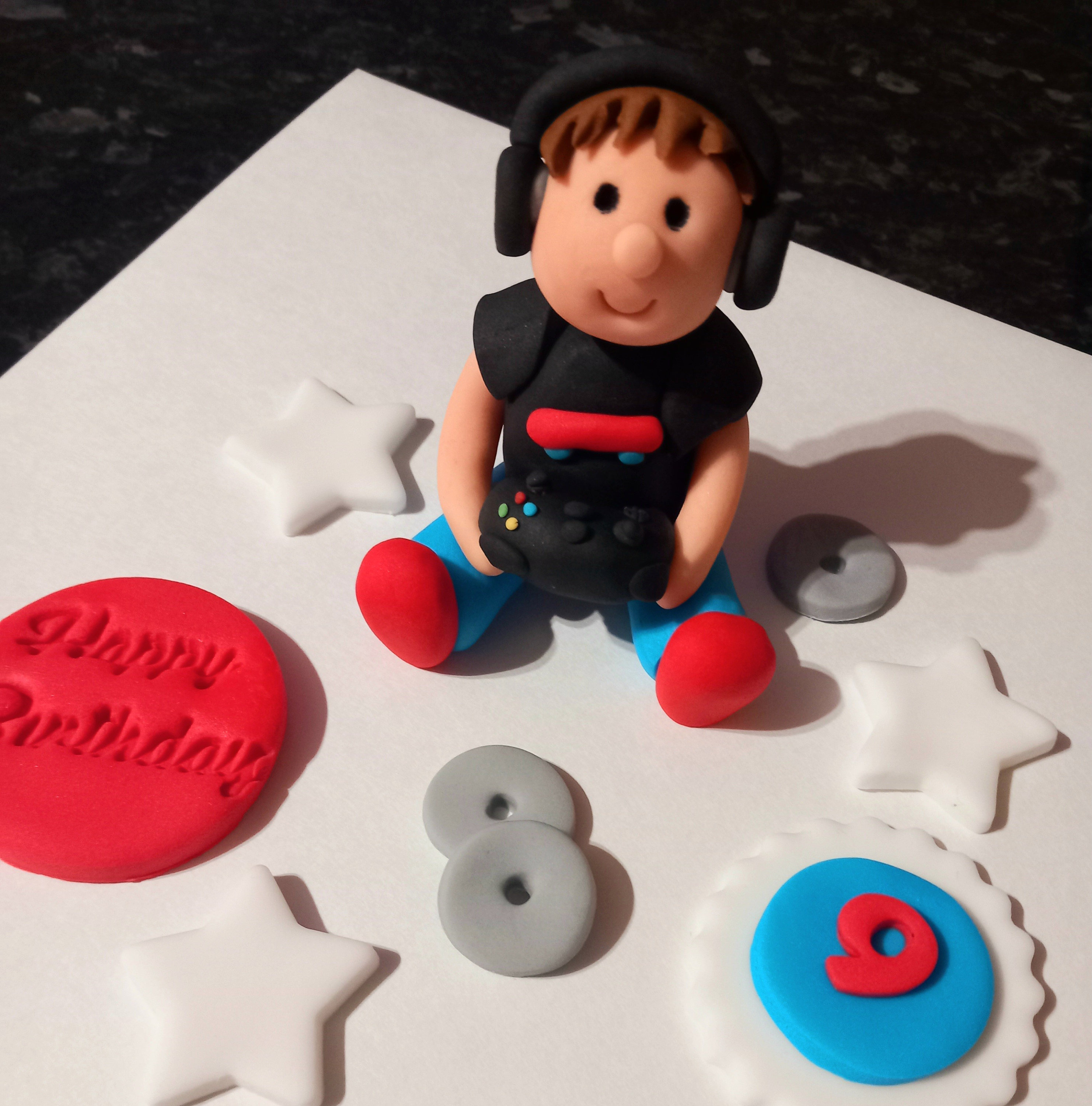 Gamer Figure Edible Fondant Cake Topper - Etsy