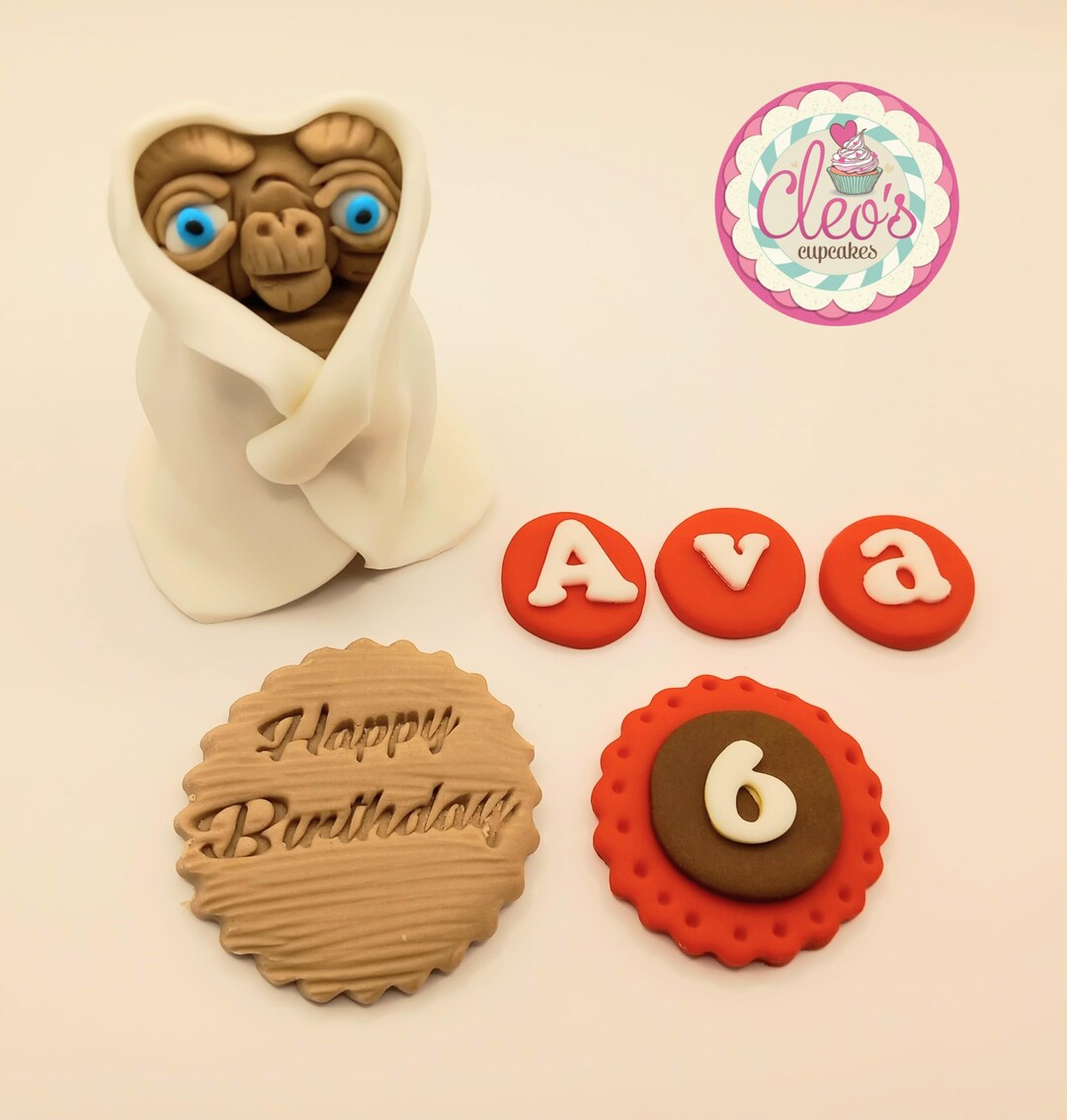 Alien TV Character Cake Topper, Edible! - Etsy