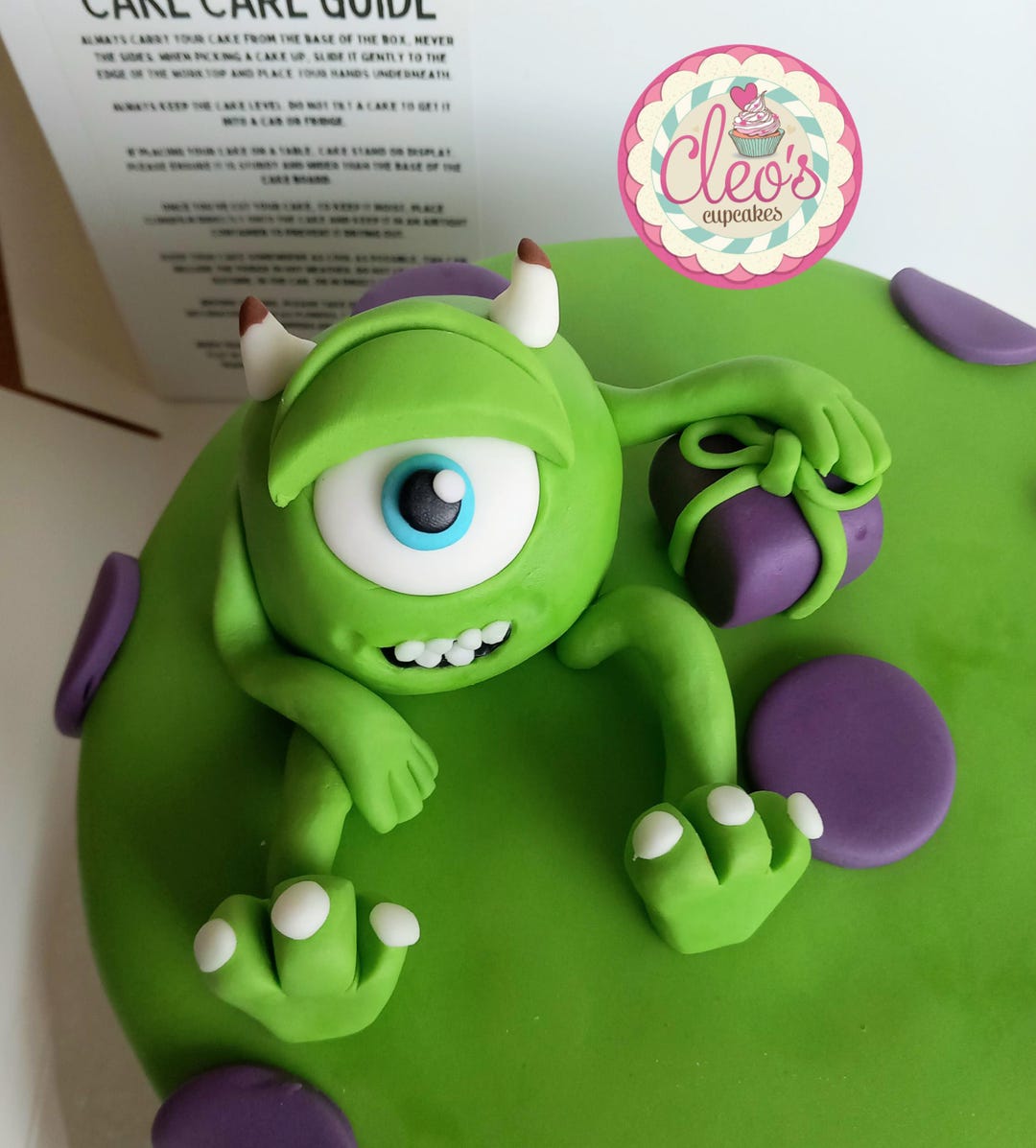 Green Alien Handmade Cake Topper With Present. Edible - Etsy