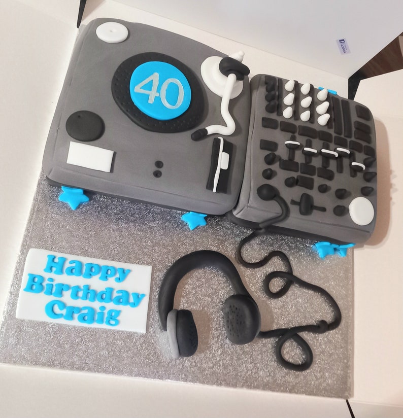 Handmade Edible DJ Decks Cake Topper - Etsy