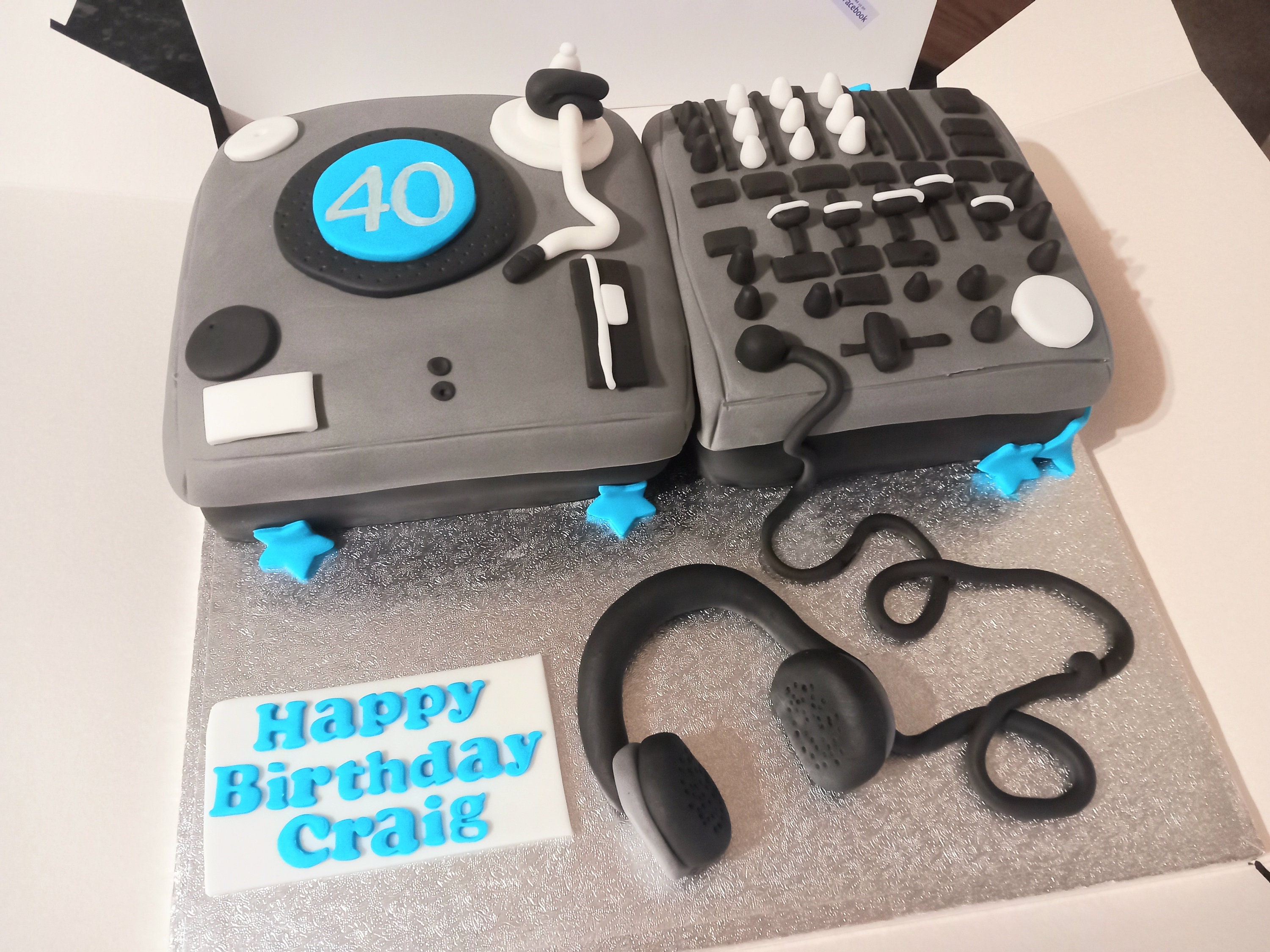 Handmade Edible DJ Decks Cake Topper - Etsy UK