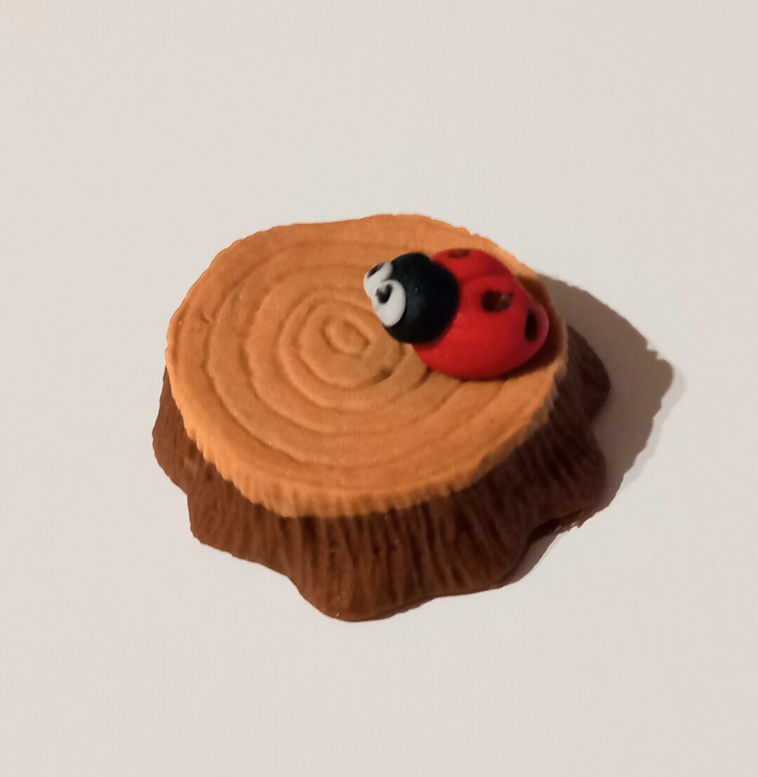 Edible Fondant Tree Stump Cake Topper - Etsy