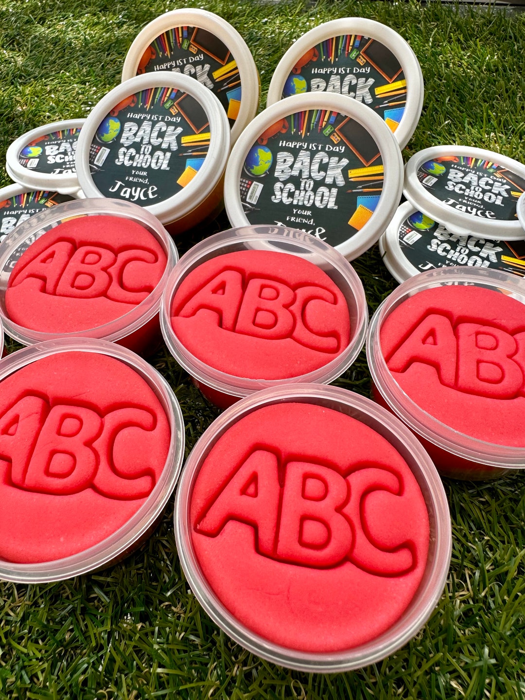 10 Pcs Any Theme Mini Play Dough Party Favors, Play Dough Favors, Table ...