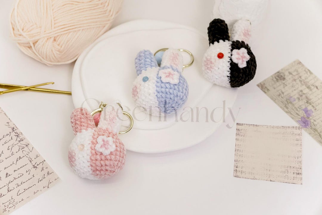 Crochet Cute Bunny Rabbit Daisy Keychain, Handmade Mini Crochet ...