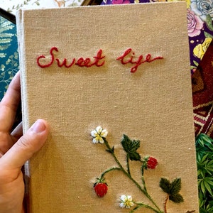 Personalized Daisy Flowers Embroidery Notebook/journal A5, Floral ...