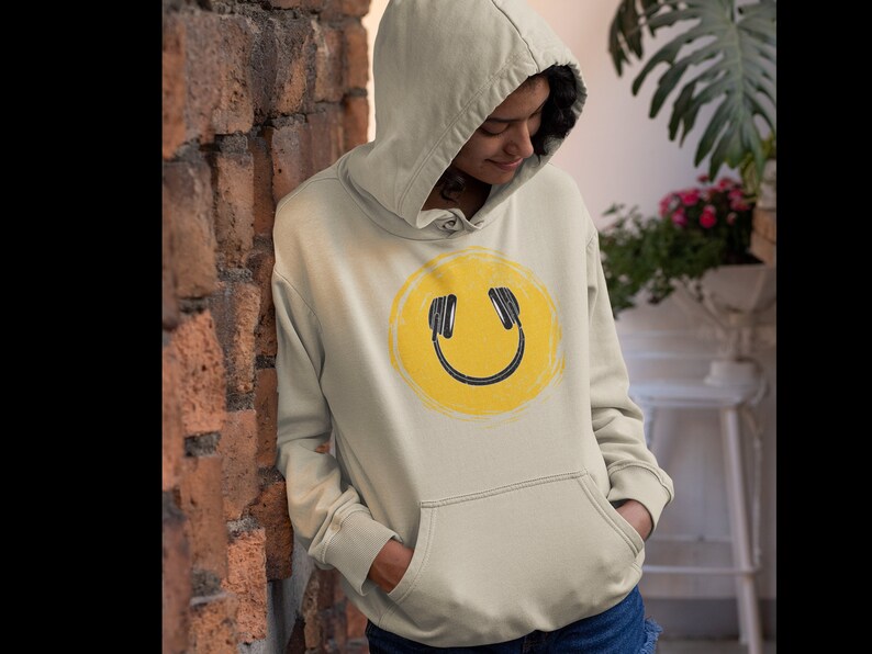 Retro Smiley Face, DJ Headphones, DJ Life, Music Lover Gift, Gift for ...