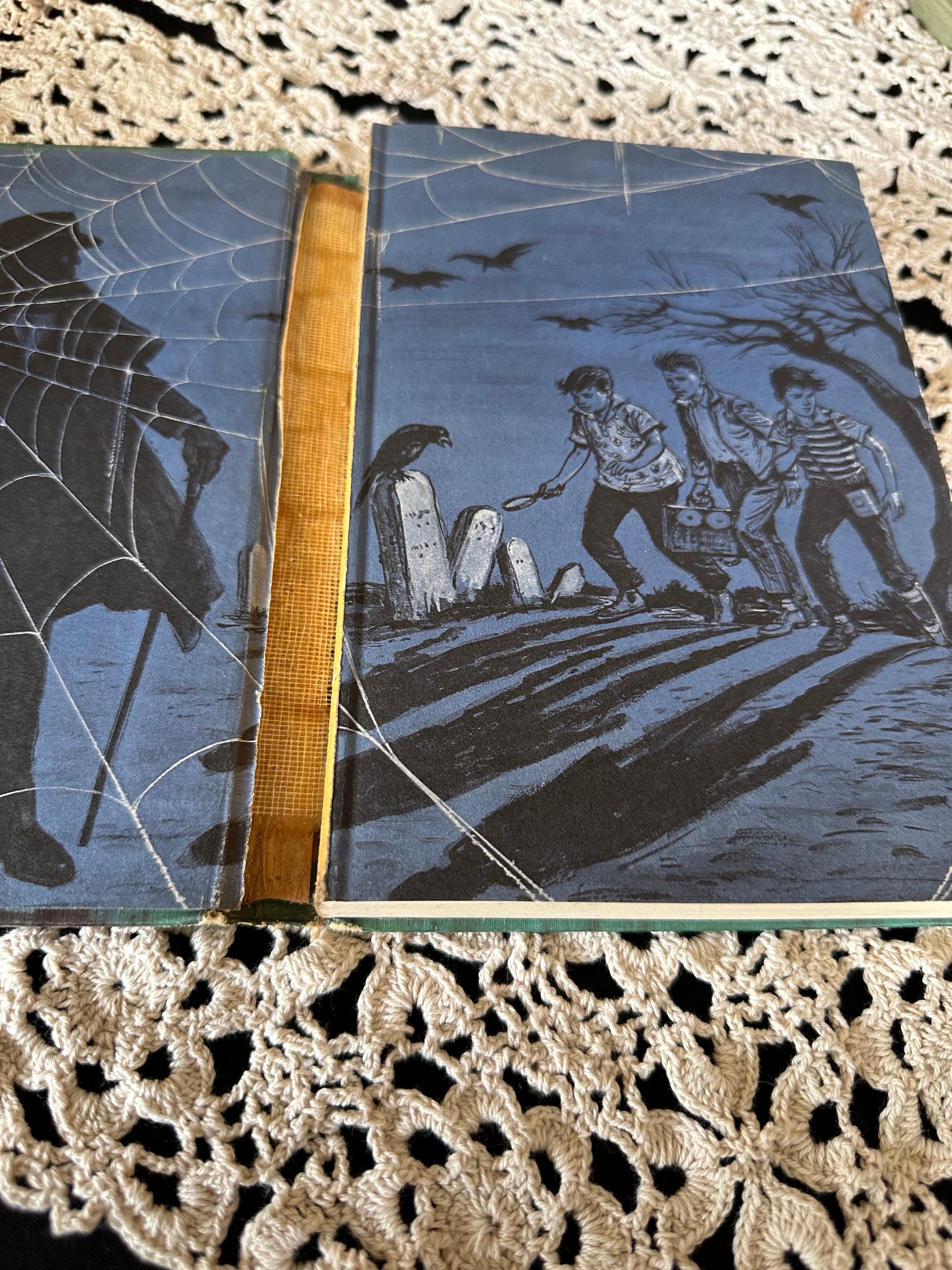 Vintage Alfred Hitchcock the Mystery of the Dead Mans Riddle & the ...