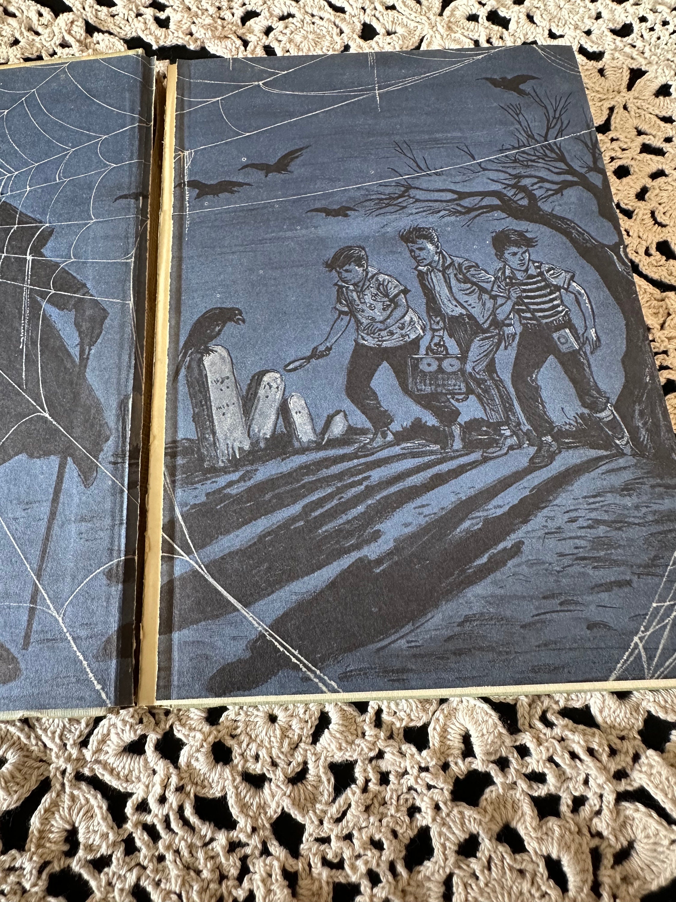 Vintage Alfred Hitchcock the Mystery of the Dead Mans Riddle & the ...